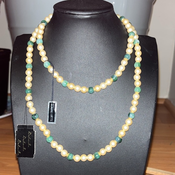 Jewelry | Vintage Genuine Lucite Emerald And Cream Necklace Gold Bead ...